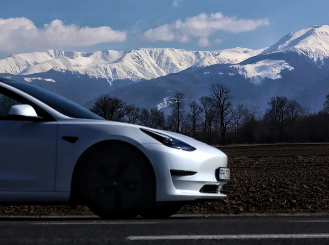 Echipa Tesla - o primăvară capricioasă în imagini - Electromobilitate